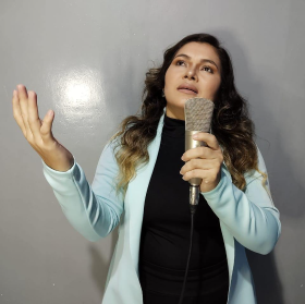 Enquete Online - Cantora Destaque do Ano